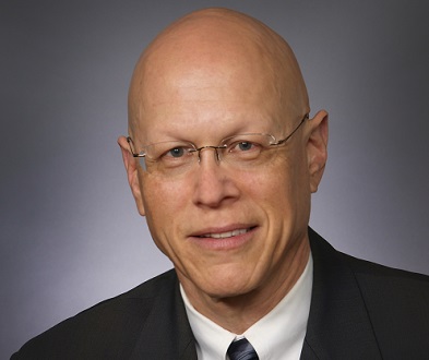 Ex-SEC Commissioner: Robo Takeover Isn't Imminent | Financial Planning